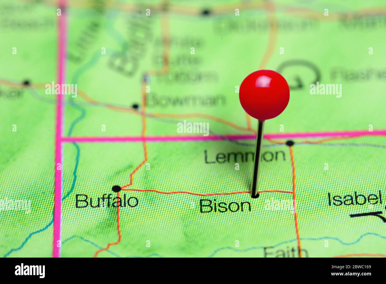 Bison pinned on a map of South Dakota, USA Stock Photo - Alamy
