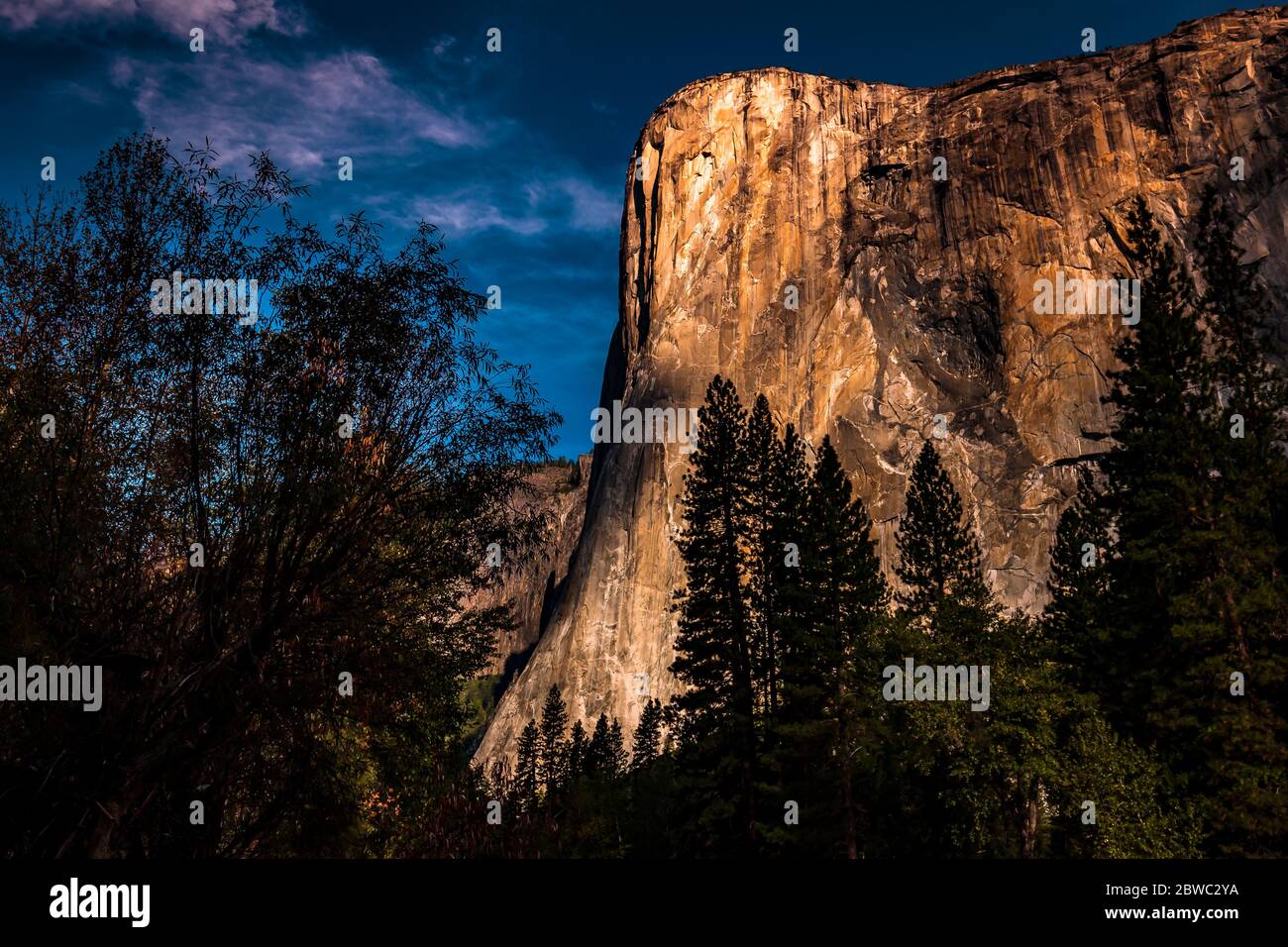 World famous rock climbing wall of El Capitan, Yosemite national park ...