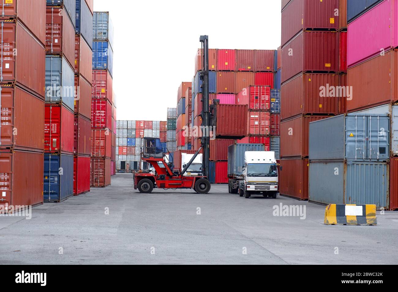 Container handling equipment in the dock Stock Photo - Alamy