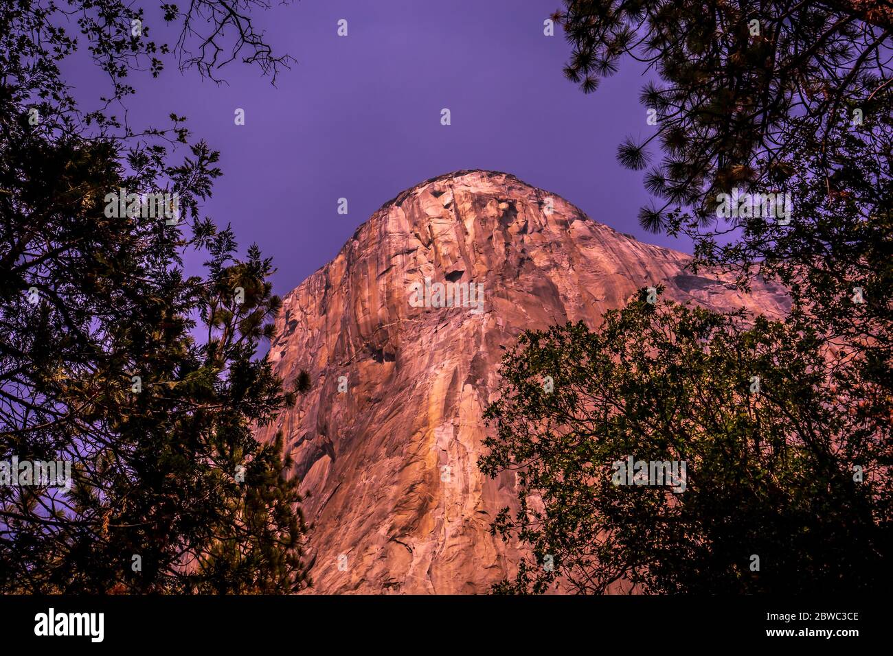 World famous rock climbing wall of El Capitan, Yosemite national park ...