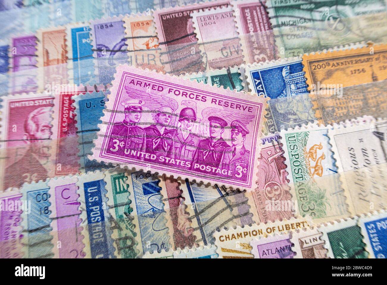 Us stamps 1960s hi-res stock photography and images - Alamy