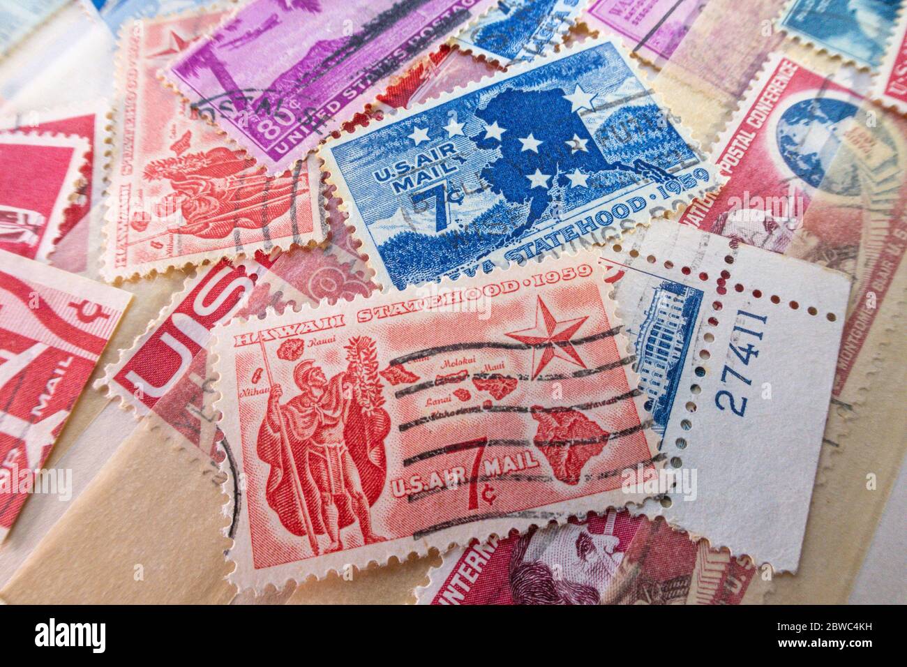 Vintage used postage stamps hi-res stock photography and images - Alamy