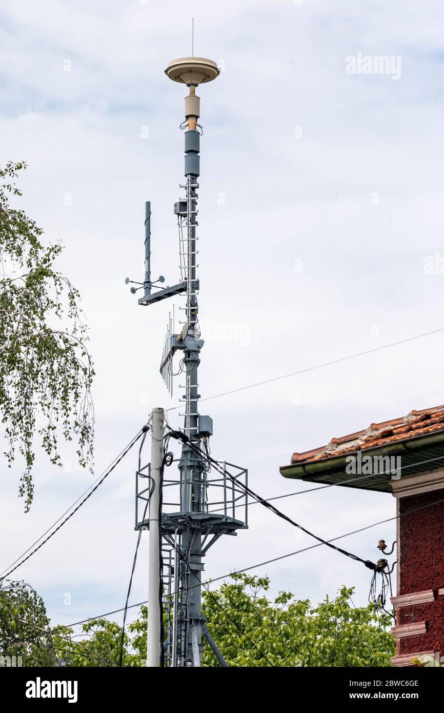 5g base station hi-res stock photography and images - Alamy