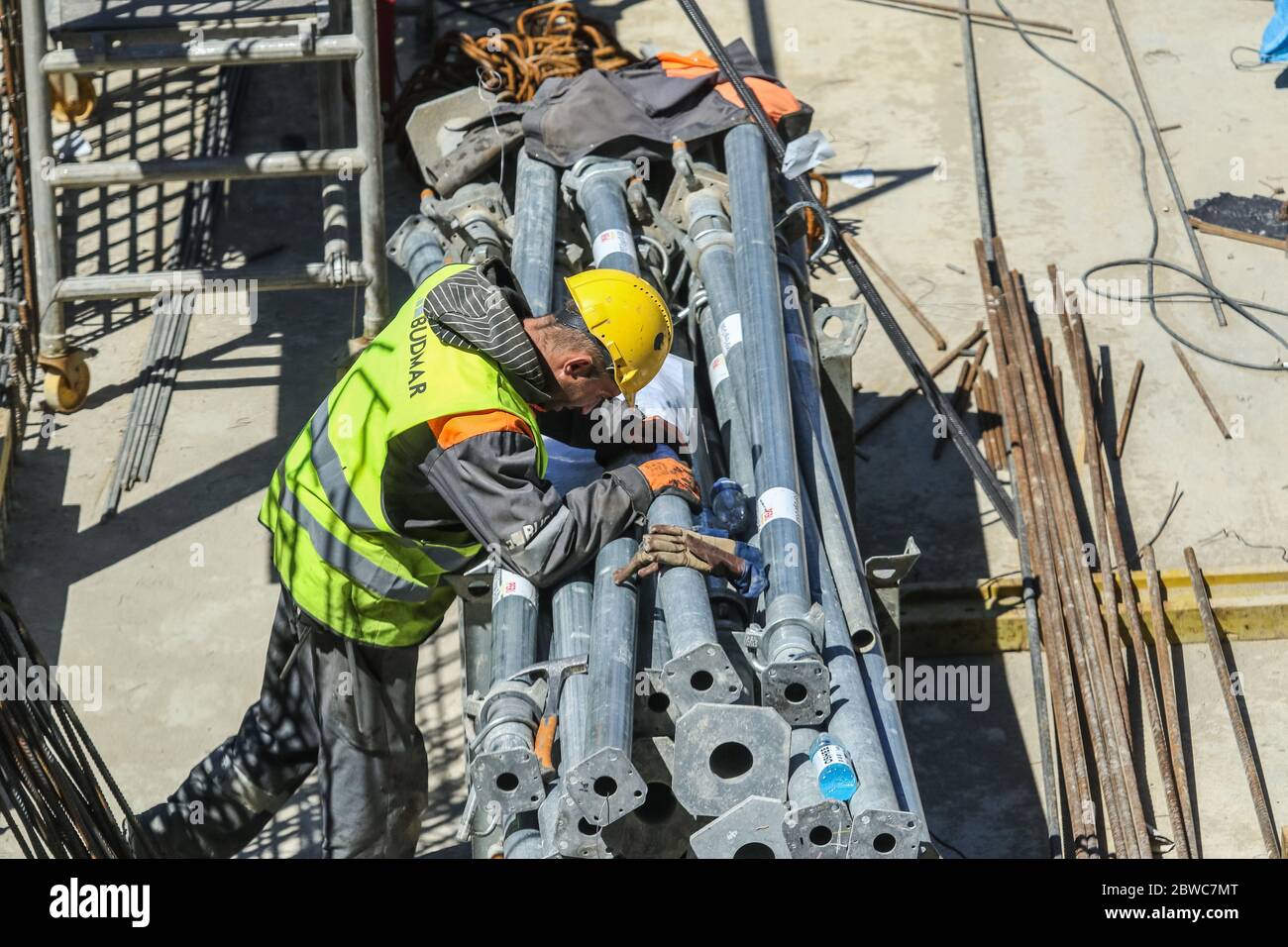 Steel fixers hi-res stock photography and images - Alamy