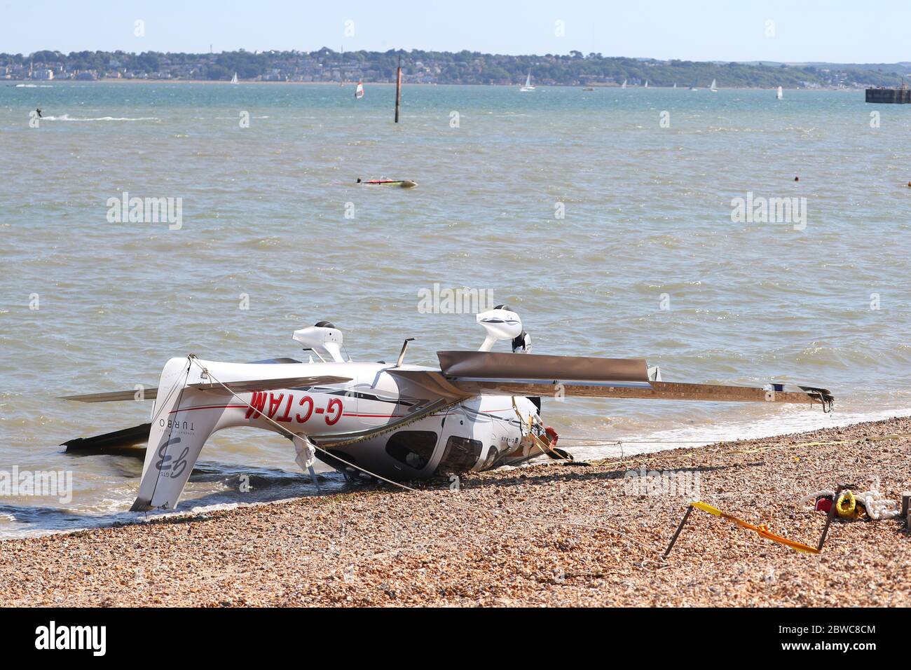 Hamble lifeboat hi-res stock photography and images - Alamy