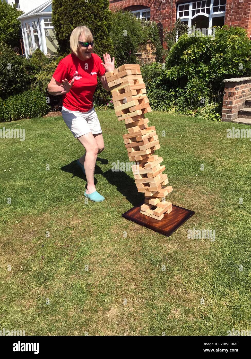 Falling jenga blocks hi-res stock photography and images - Alamy