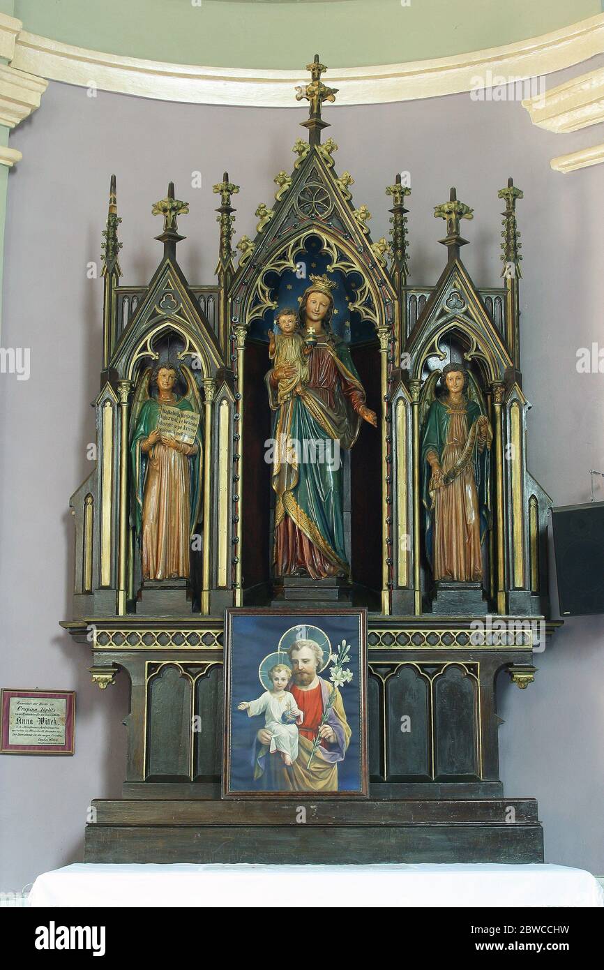 Altar Mary Queen of the Holy Rosary at Holy Trinity Church in Krapinske ...
