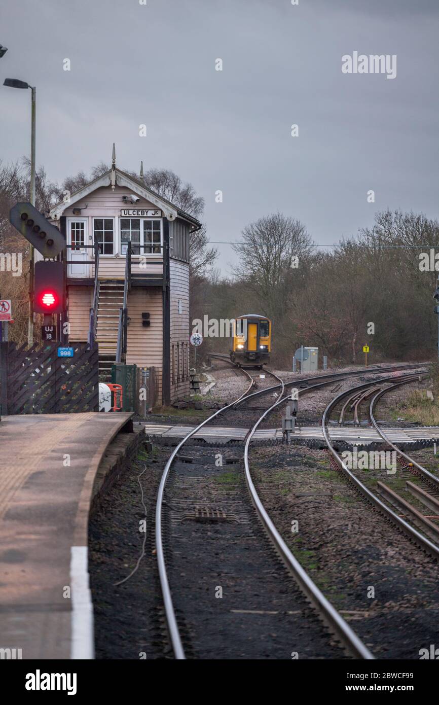 Stopping signal hi-res stock photography and images - Alamy