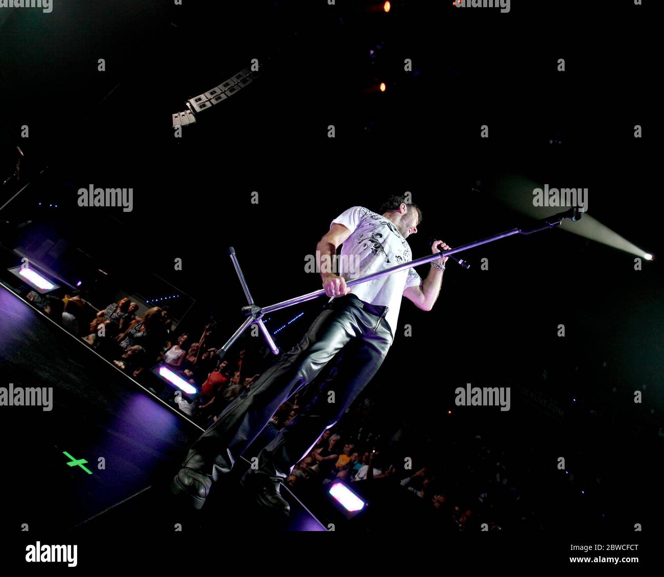 Lead vocalist Paul Rodgers performs with Bad Company at the Seminole ...