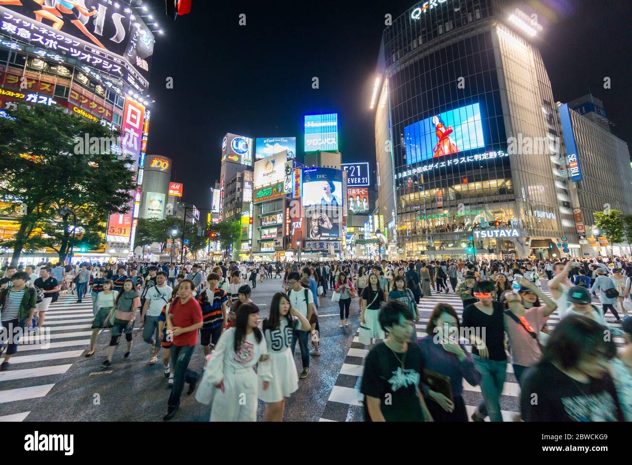 Shibuya crowd and illuminated signs Stock Photo - Alamy