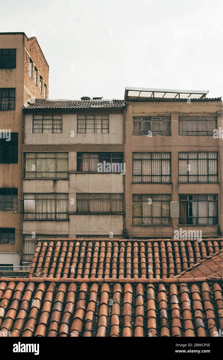 Edificios en el centro de Bogotá Stock Photo - Alamy