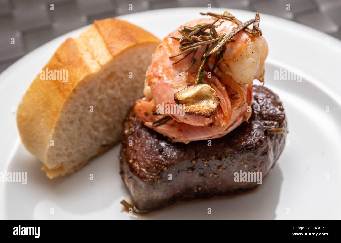 Plated fillet beef meal hi-res stock photography and images - Alamy