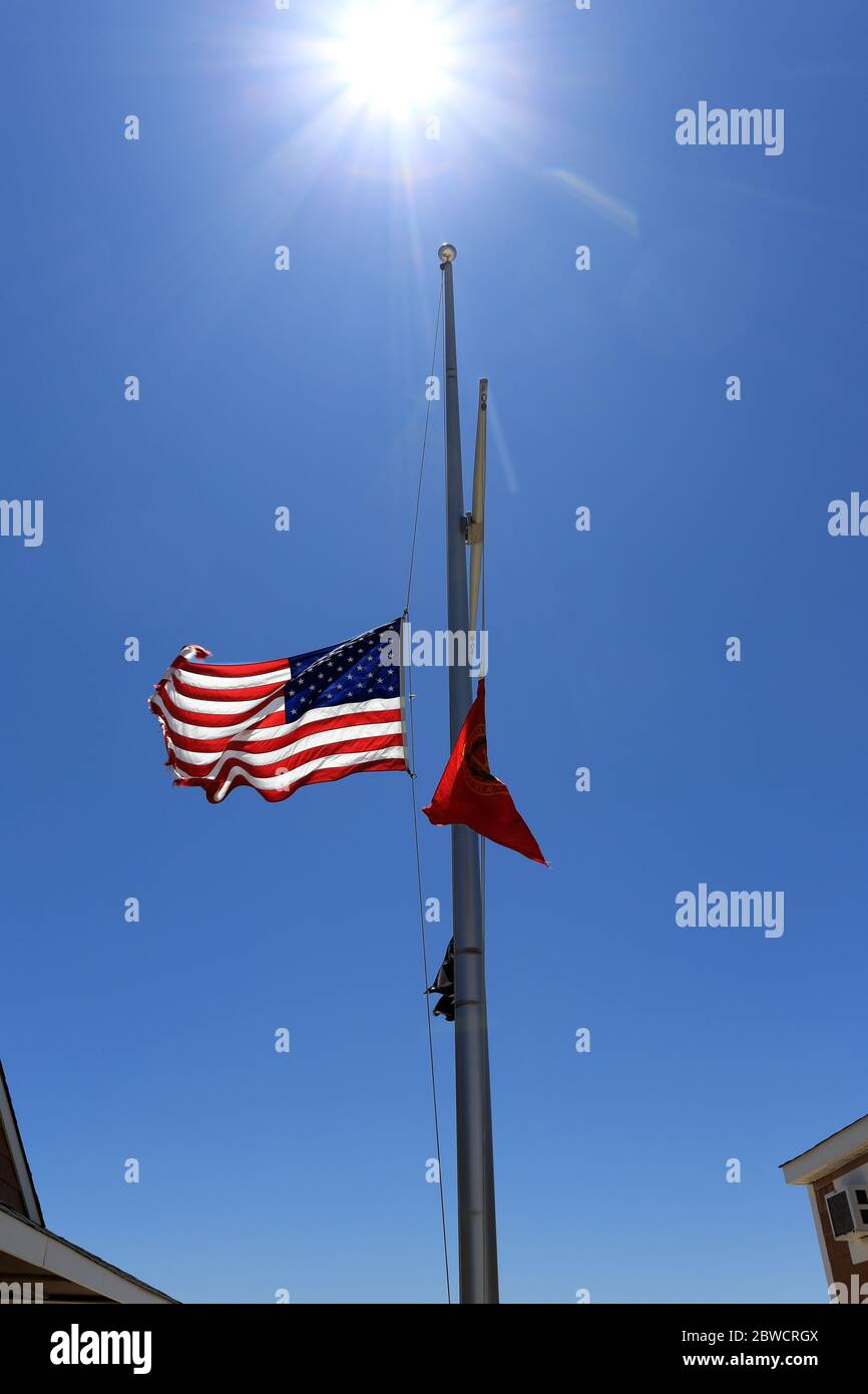 New flagpole hi-res stock photography and images - Alamy