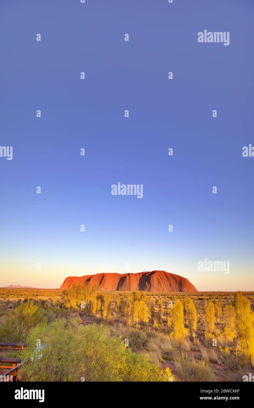 Climbing uluru ayers rock uluru hi-res stock photography and images - Alamy