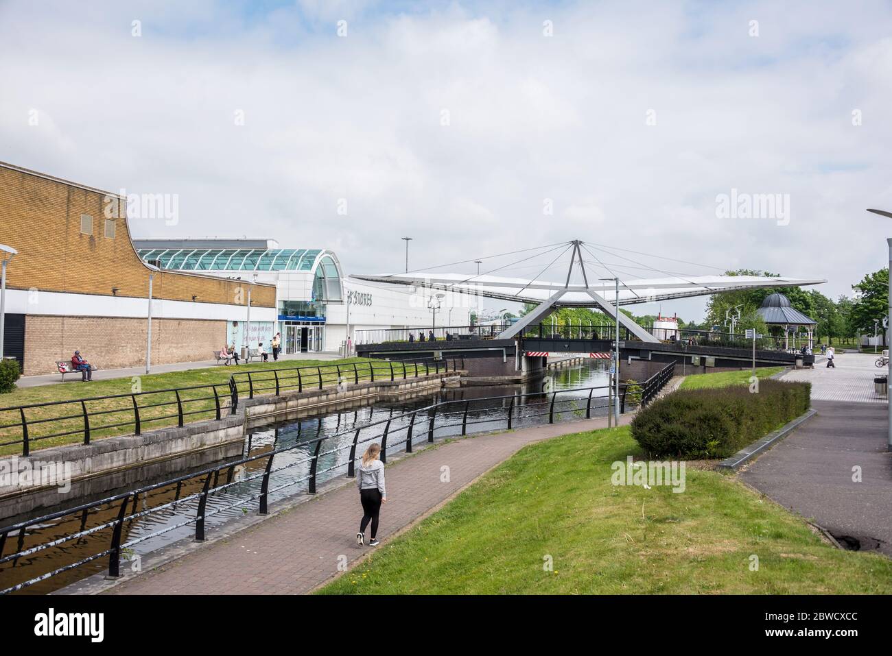 The Swan Bridge over teh Forth & Clyde Canal at the Clyde Shopping ...