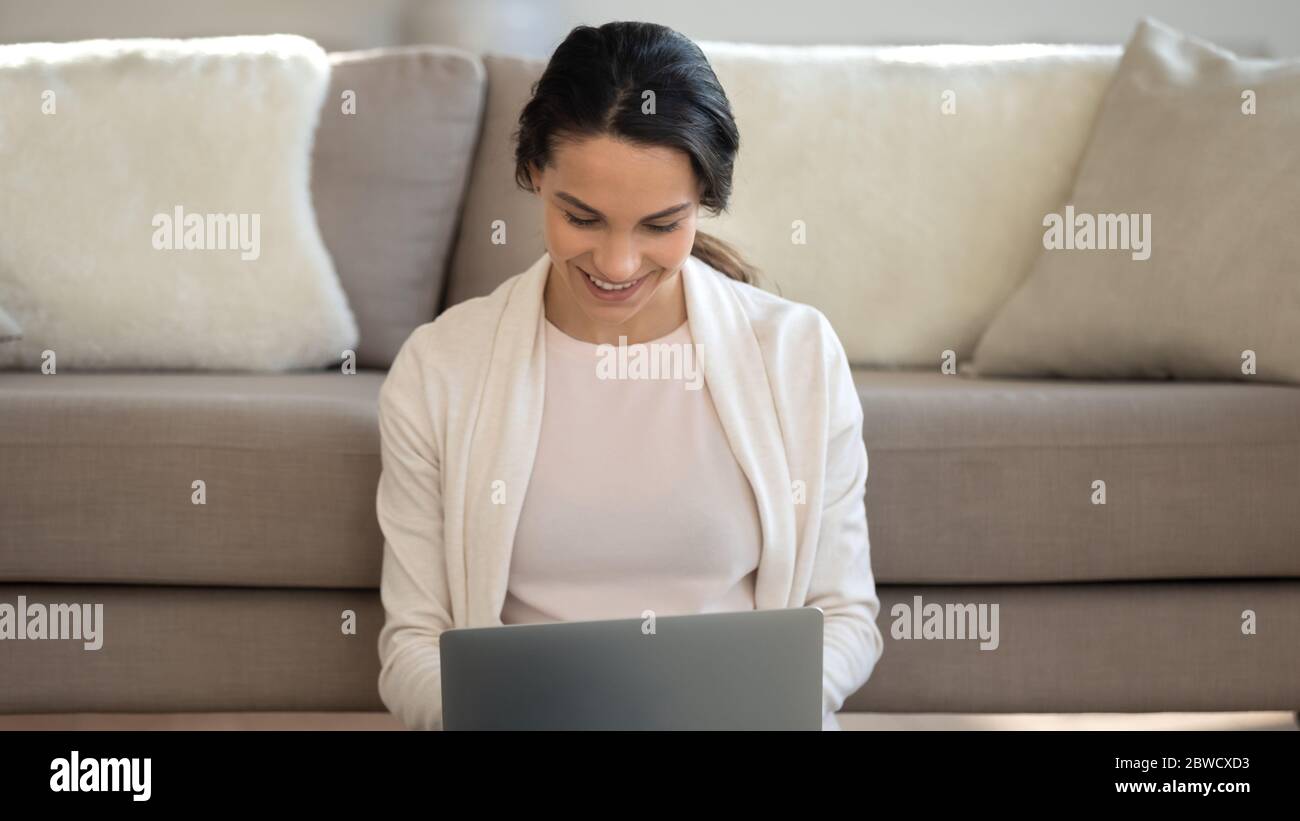 Girl busy hi-res stock photography and images - Alamy