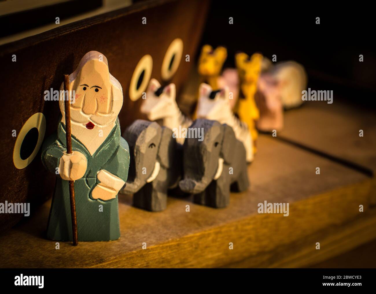 Noah ark people animals hi-res stock photography and images - Alamy