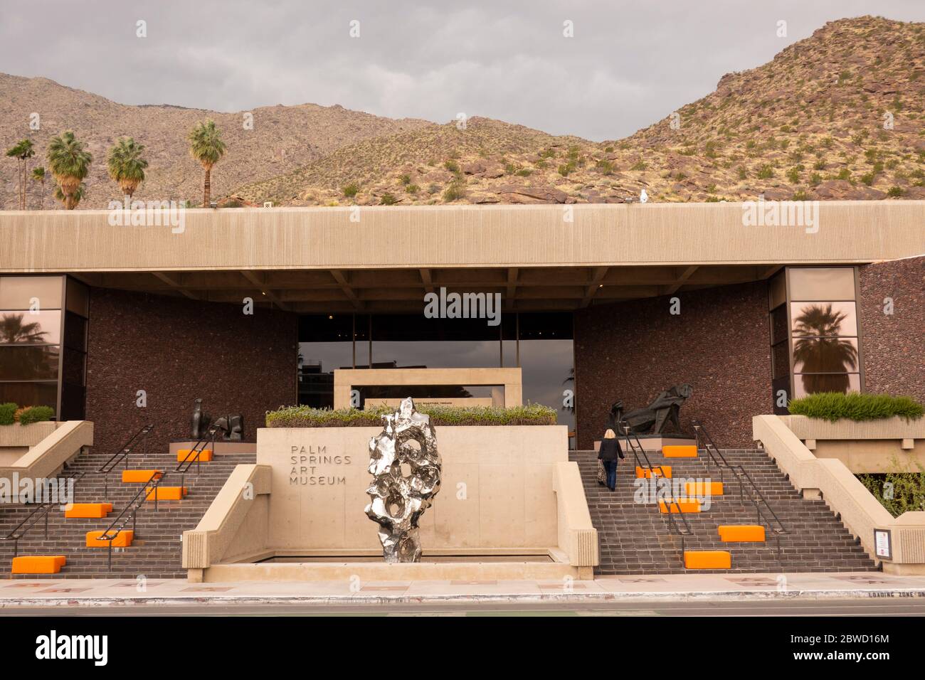 Palm Springs Art Museum downtown CA Stock Photo - Alamy