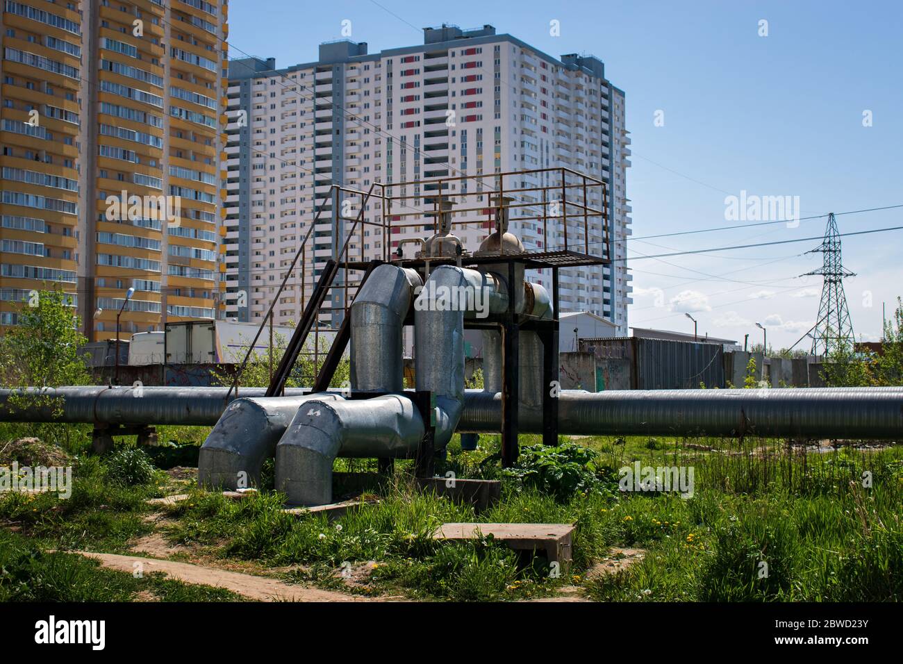 Above ground water pipe hi-res stock photography and images - Alamy