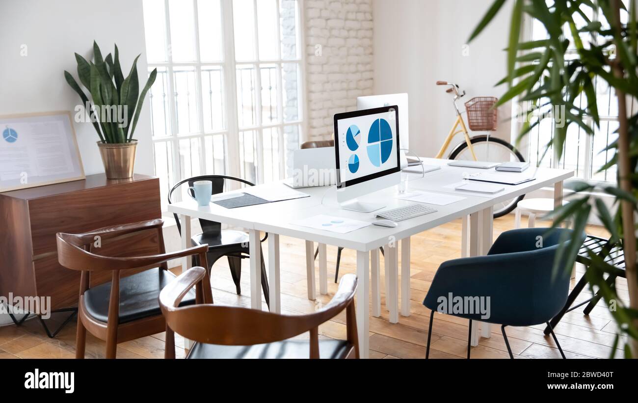 Tech company office interior hi-res stock photography and images - Alamy