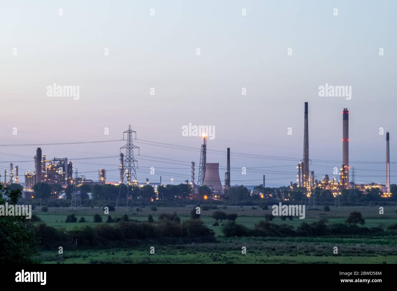 Stanlow Oil Refinery High Resolution Stock Photography and Images - Alamy