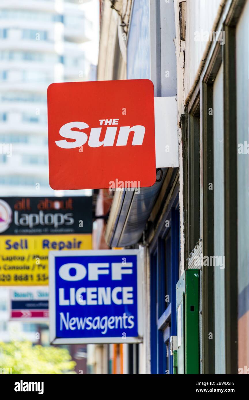 The sun newspaper hi-res stock photography and images - Alamy
