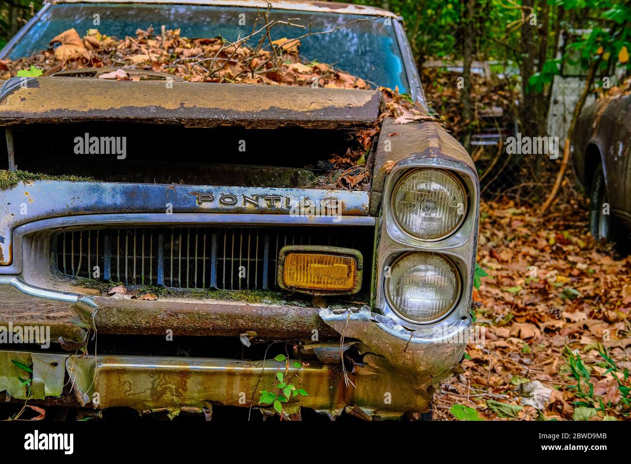 Old rusty pontiac hi-res stock photography and images - Alamy
