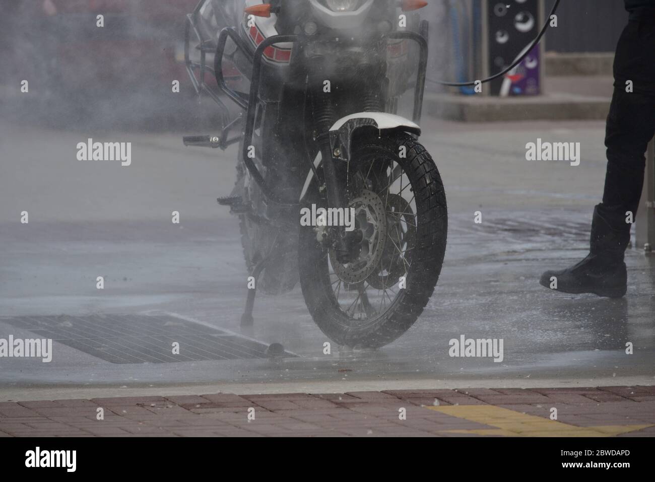 Motorcycle Car Wash Motorcycle Make more clean. A series of photos a ...