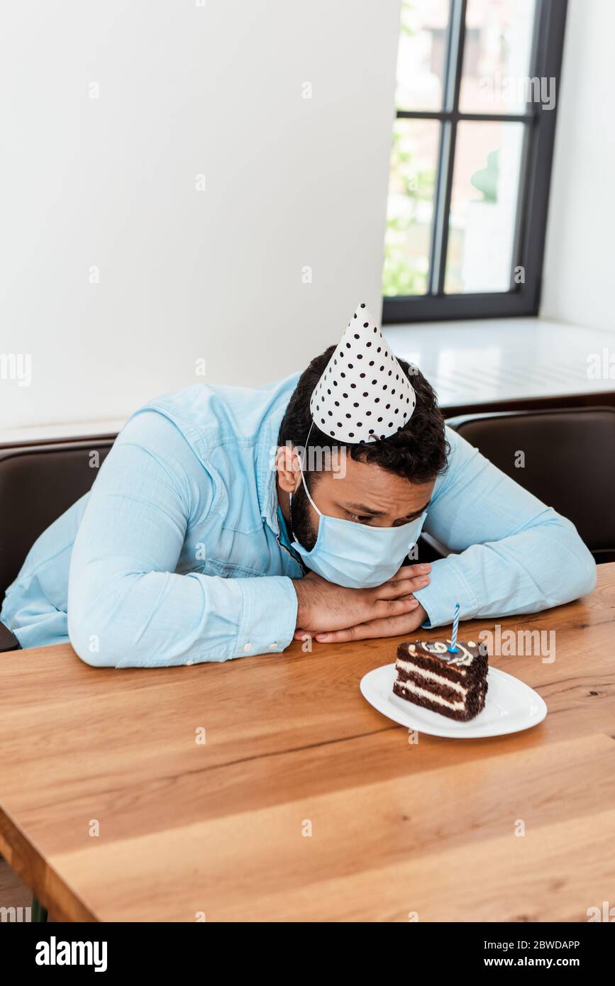 Medical mask birthday cake hi-res stock photography and images - Alamy