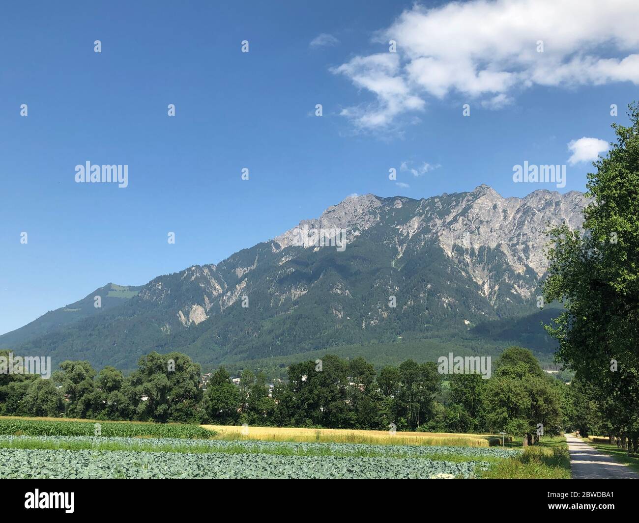 Time to enjoy the countryside hi-res stock photography and images - Alamy