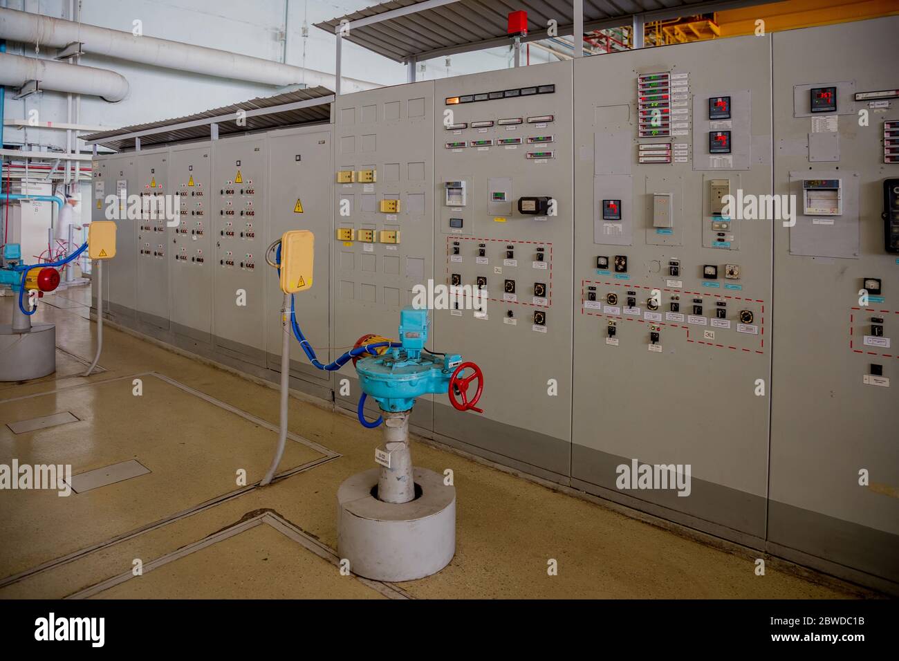 Electrical selector switch hi-res stock photography and images - Alamy