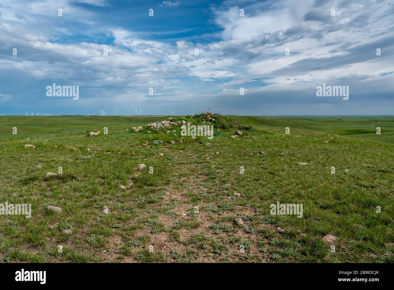 Sundial Hill Medicine Wheel in south eastern Alberta. The Sundial Hill ...