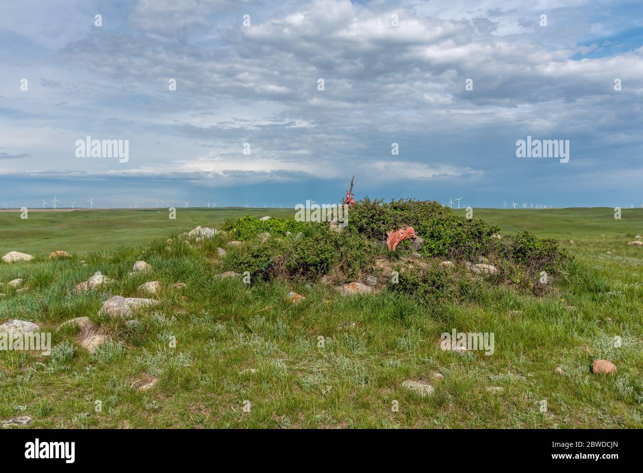 Sundial Hill Medicine Wheel in south eastern Alberta. The Sundial Hill ...