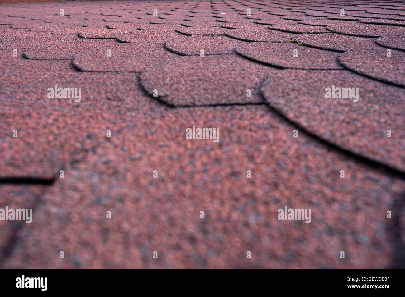 Red shingle roof background and texture Stock Photo - Alamy