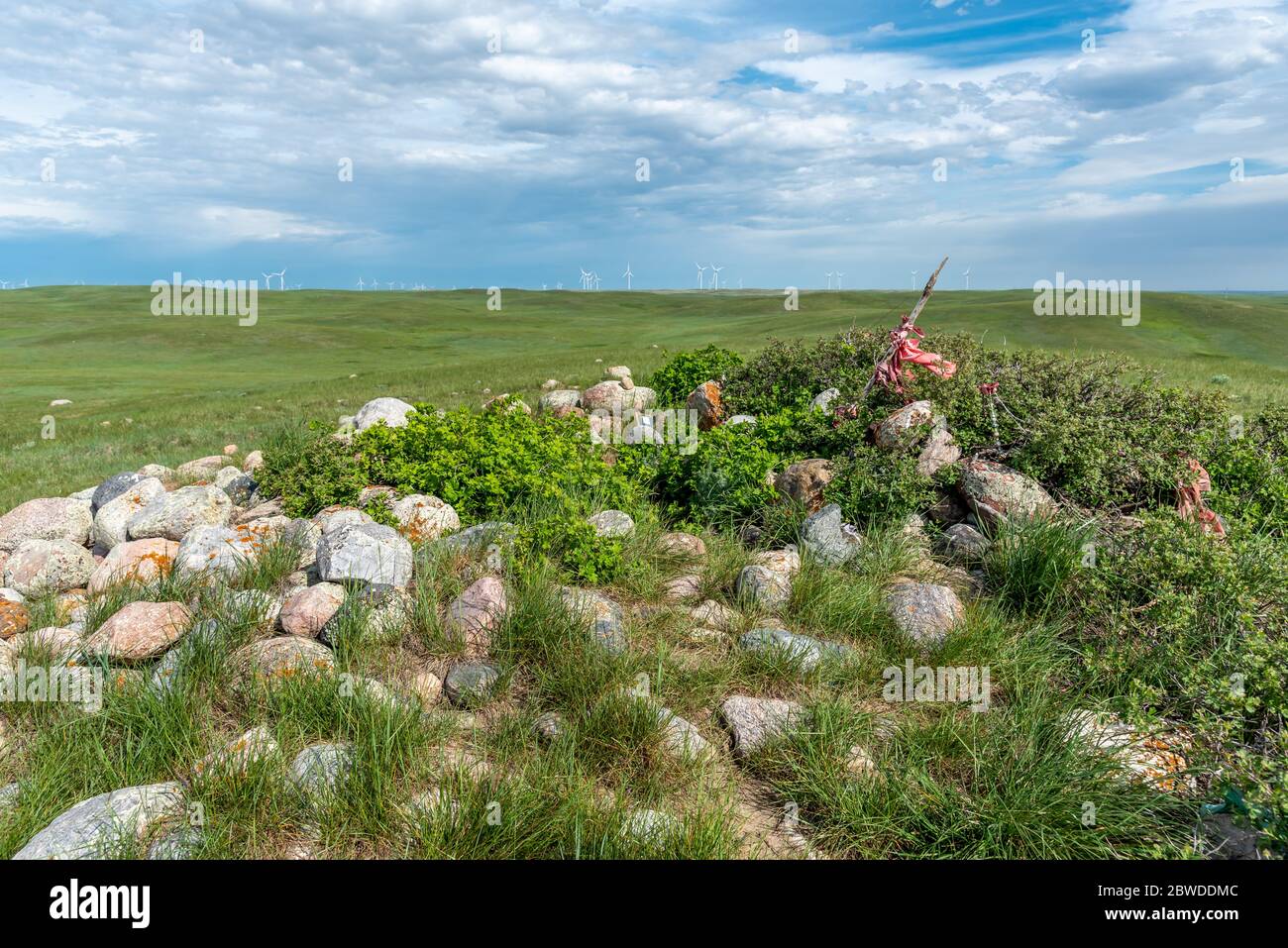 Sundial Hill Medicine Wheel in south eastern Alberta. The Sundial Hill ...