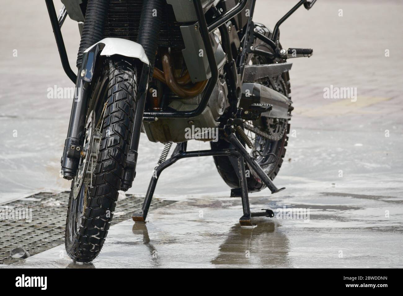 Motorcycle Car Wash Motorcycle Make more clean. A series of photos a ...