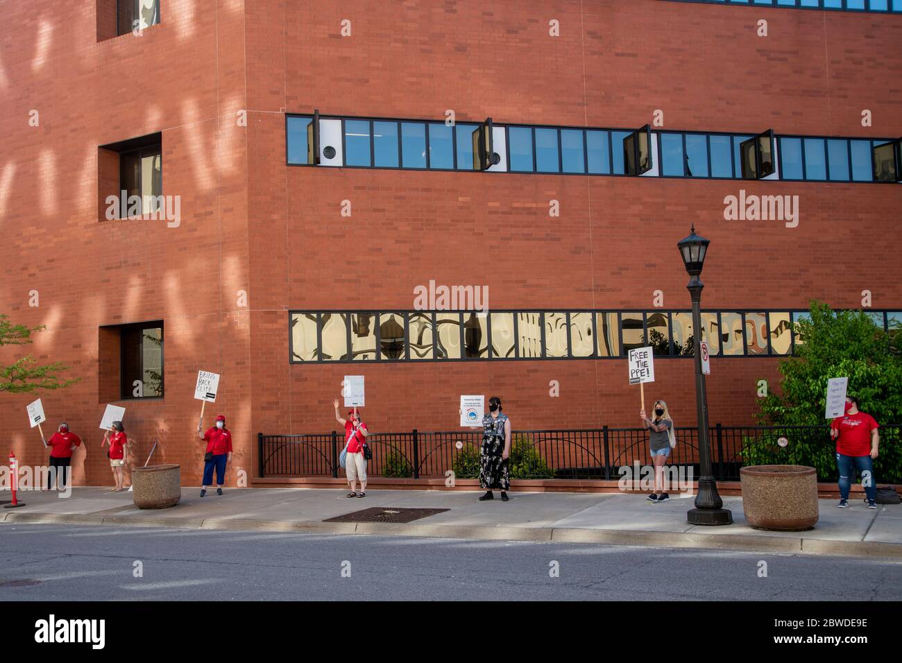 St. Paul, Minnesota. Nurses protest the lack of masks and scrubs during ...