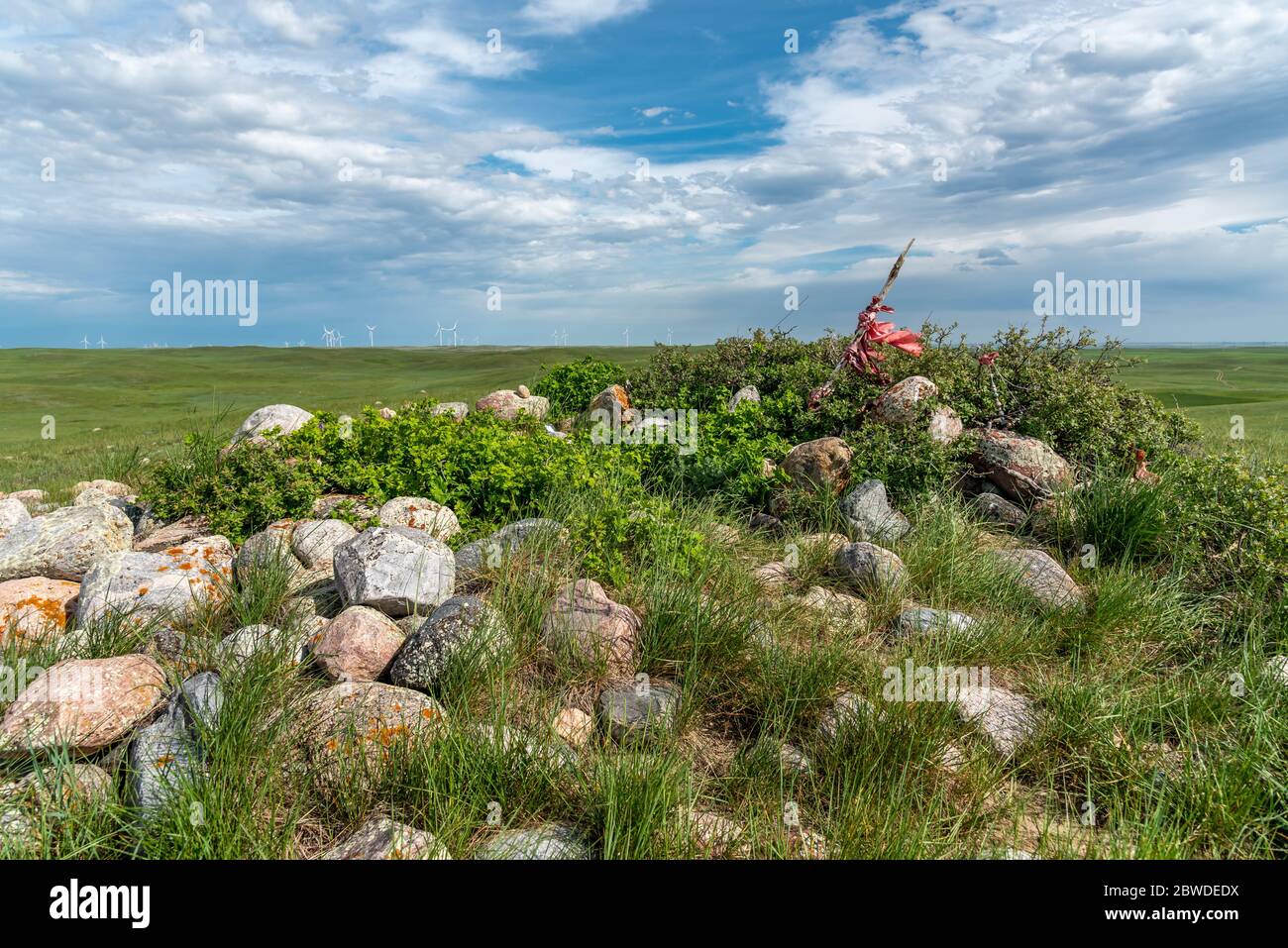 Sundial Hill Medicine Wheel in south eastern Alberta. The Sundial Hill ...