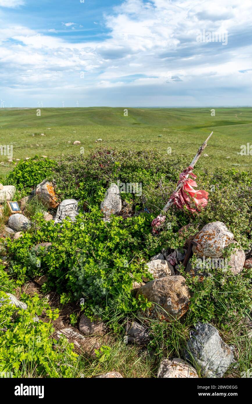 Sundial Hill Medicine Wheel in south eastern Alberta. The Sundial Hill ...