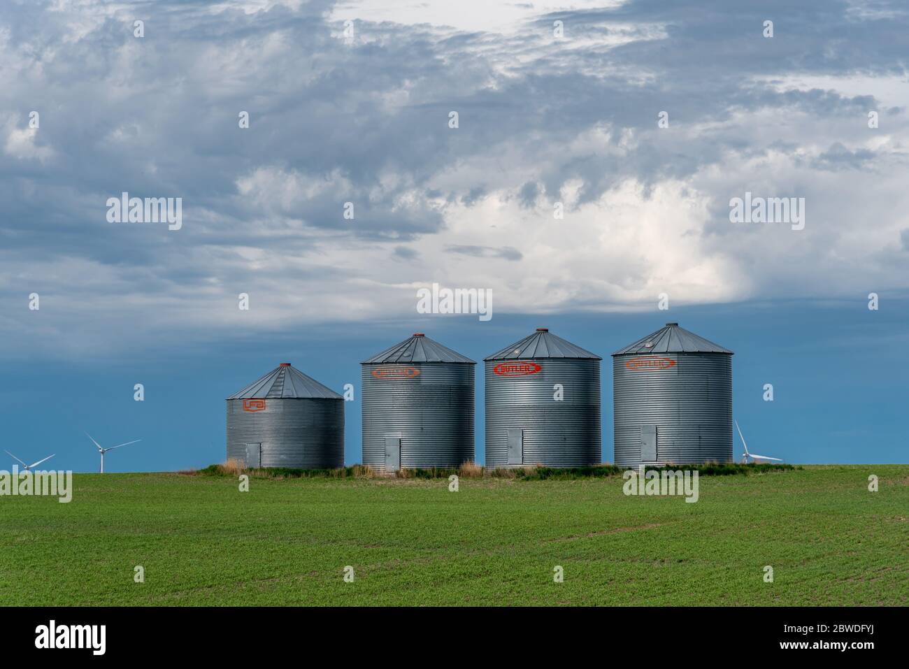 Wind turbines located in South Eastern Alberta close to Carmangay ...