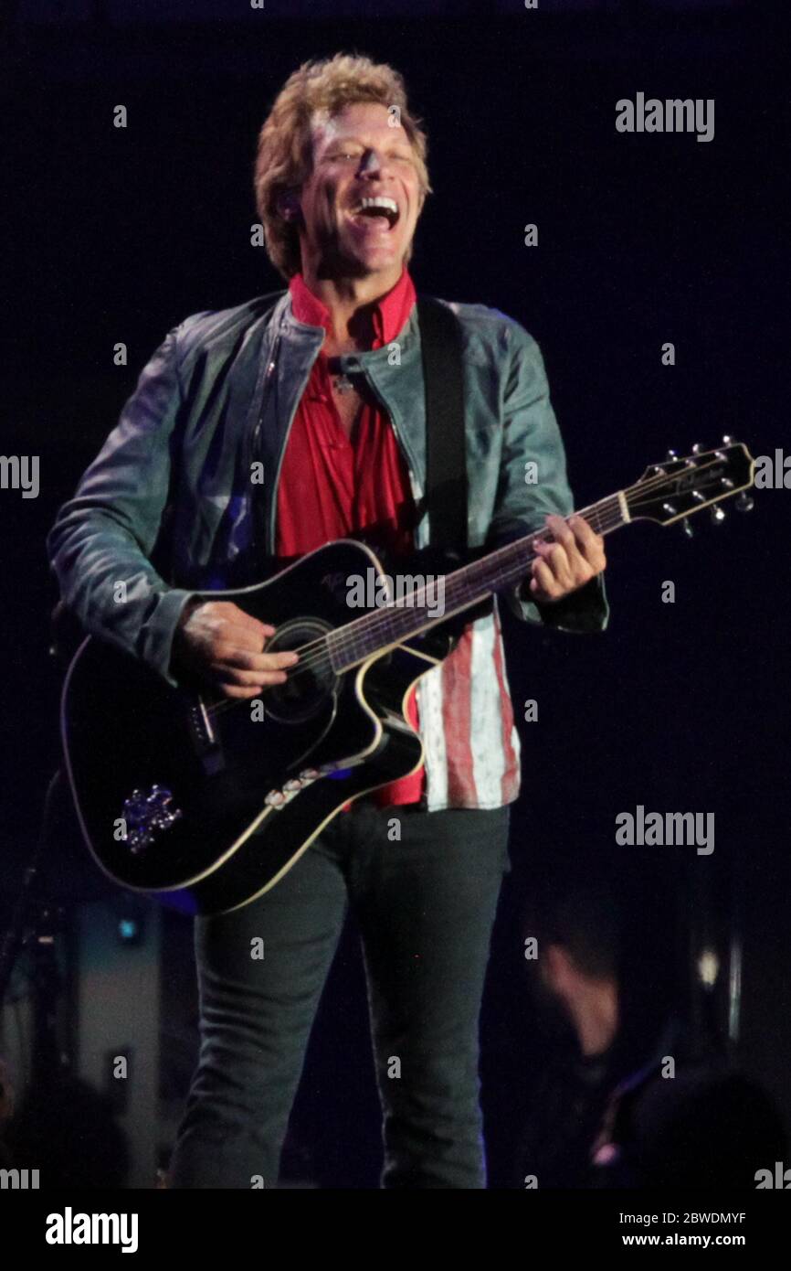 Rock artist jon bon hi-res stock photography and images - Alamy