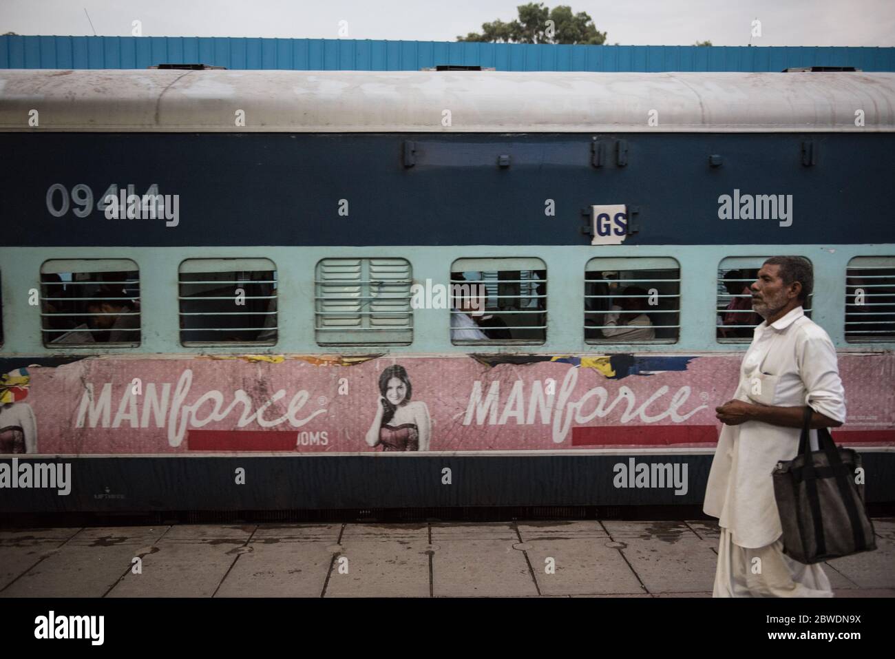 Second Class Train. Indian Railways. Rail Travel. India Stock Photo - Alamy