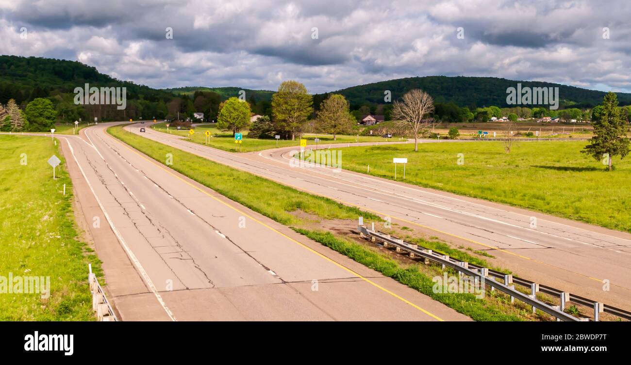 Pennsylvania Forest Road High Resolution Stock Photography and Images ...