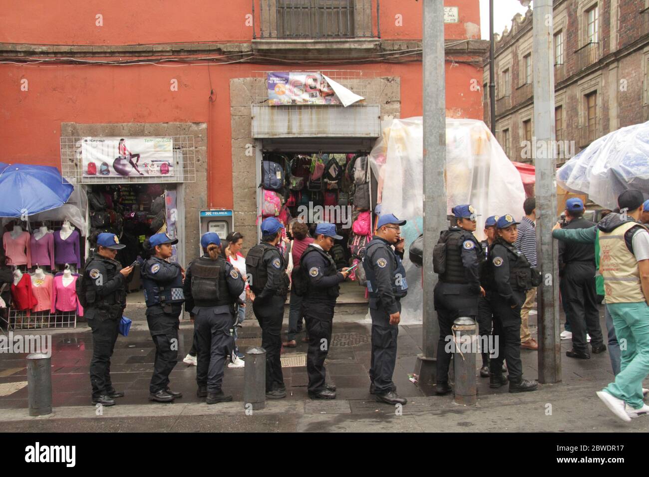 Mexican police hi-res stock photography and images - Alamy