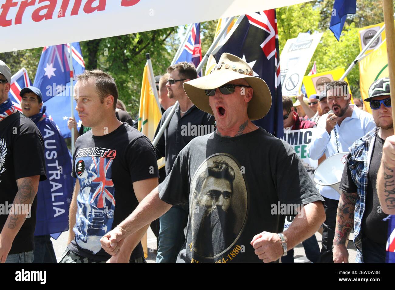 ‘Save our country, save our culture, save our future’ PEGIDA solidarity ...