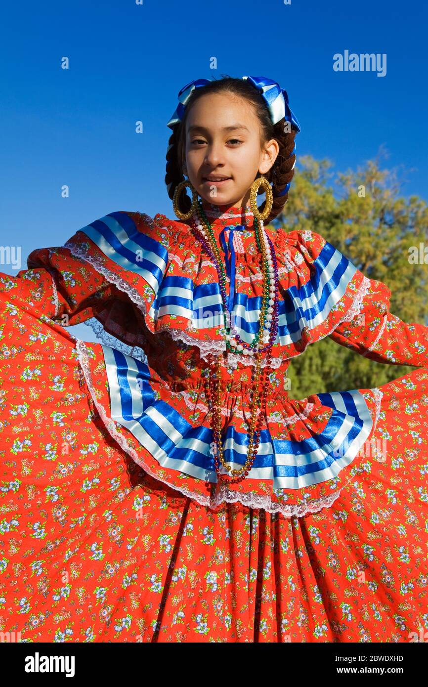 Mexican rodeo girl hi-res stock photography and images - Alamy
