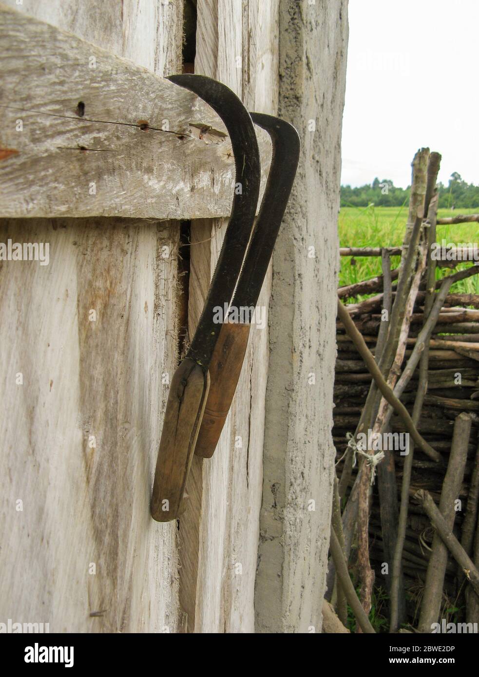 Sickles tools hi-res stock photography and images - Alamy