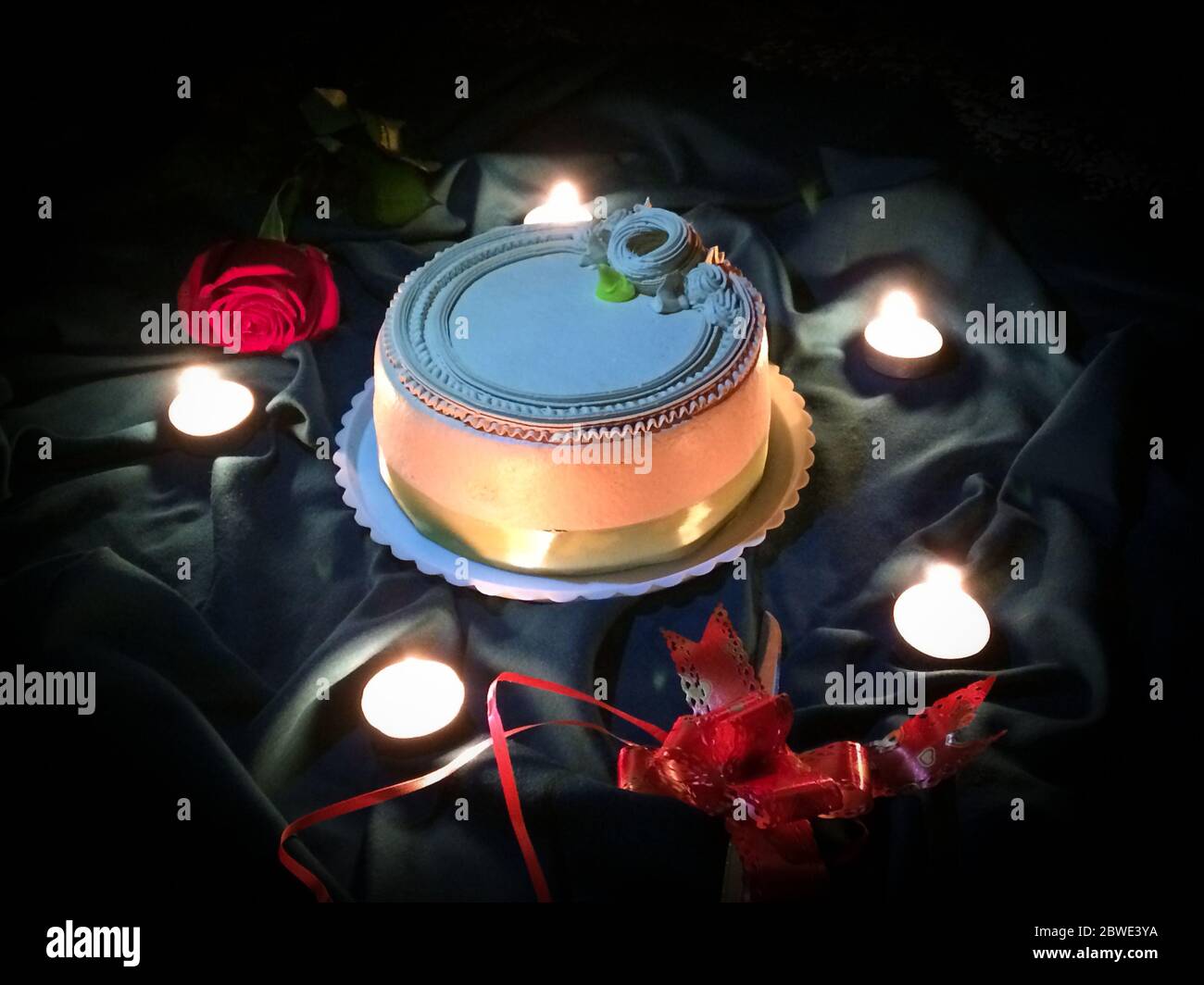 Beautiful decorated and wedding cake for a romantic date. Lovely design ...