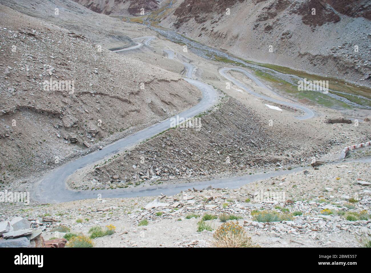 road pattern at ladakh j&k india Stock Photo - Alamy