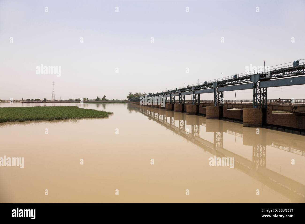 Panjnad barrage hi-res stock photography and images - Alamy
